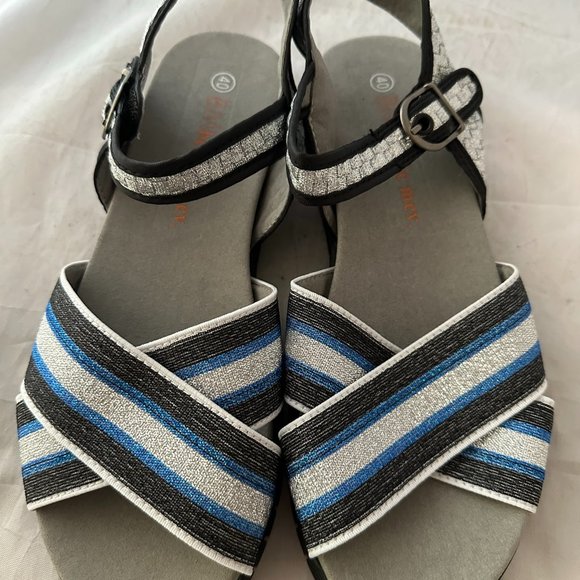 bernie mev. | Shoes | Bernie Mev Malibu Comfort Sandals Silverblue ...